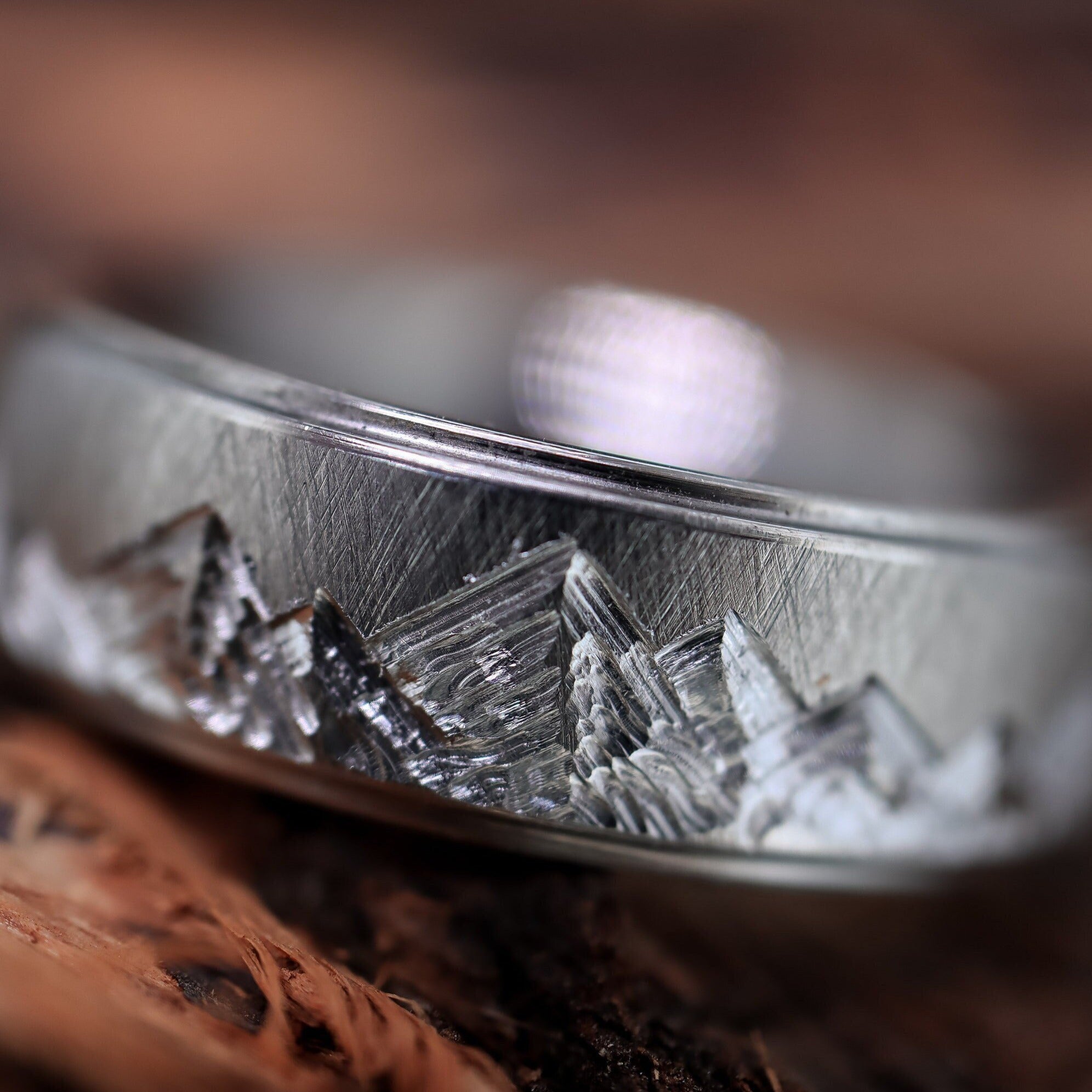 The Surveyor – Rugged Ringwear