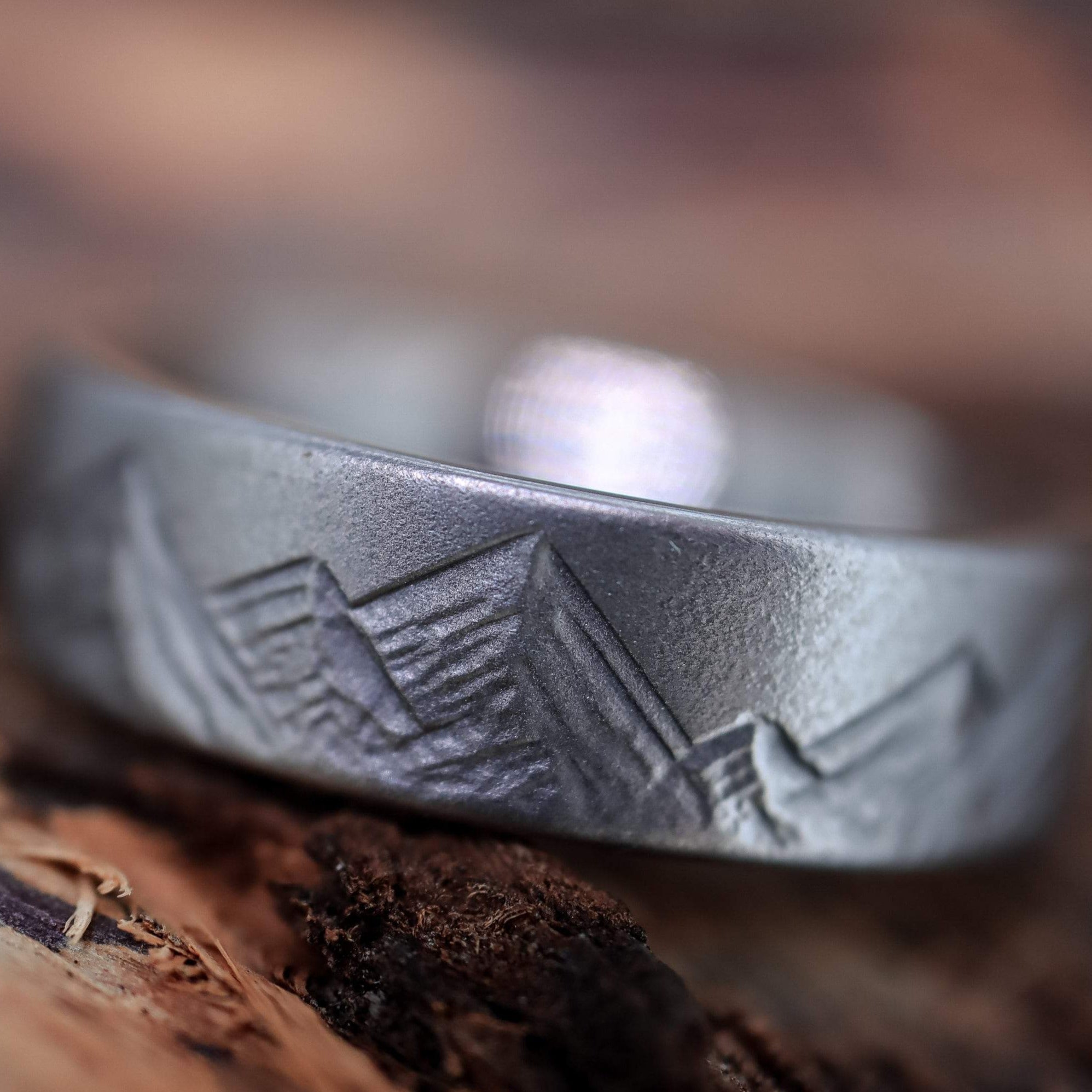 Sandblasted Mountain Range Ring – Rugged Ringwear